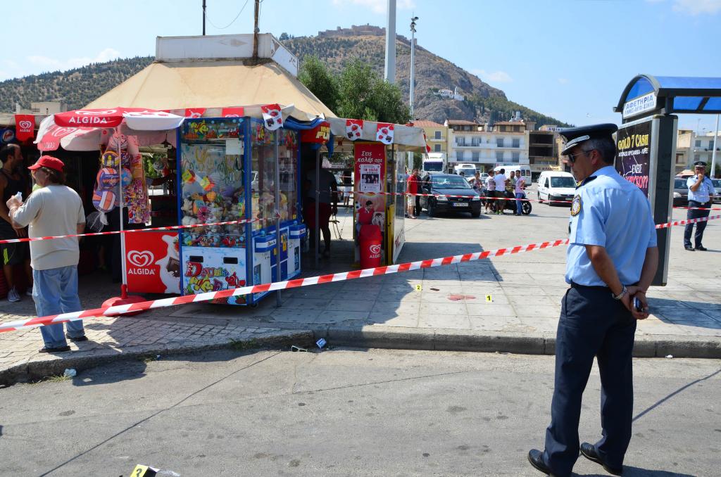 Σε κρίσιμη κατάσταση η 17χρονη που πυροβόλησε ο πατέρας της στο Αργος ...