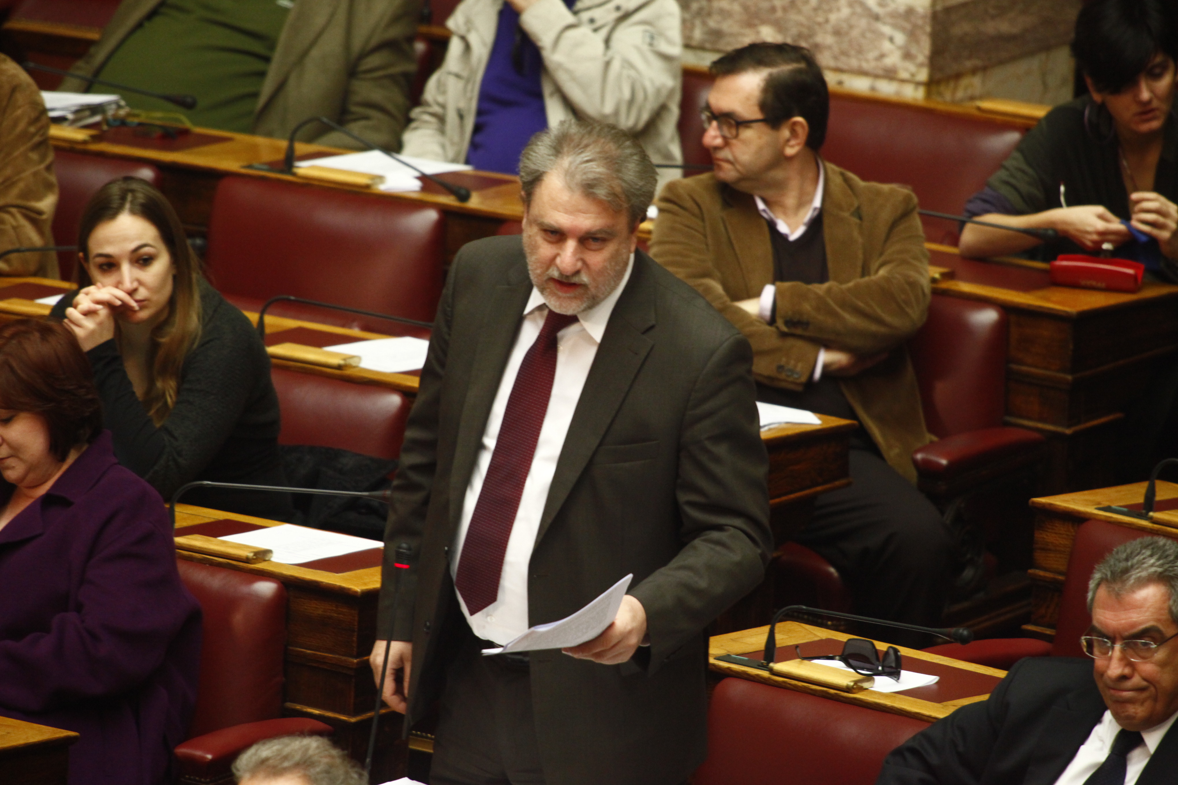 Σφοδρή αντιπαράθεση ΝΔ - ΑΝΕΛ στη συζήτηση για την άρση της ασυλίας ...