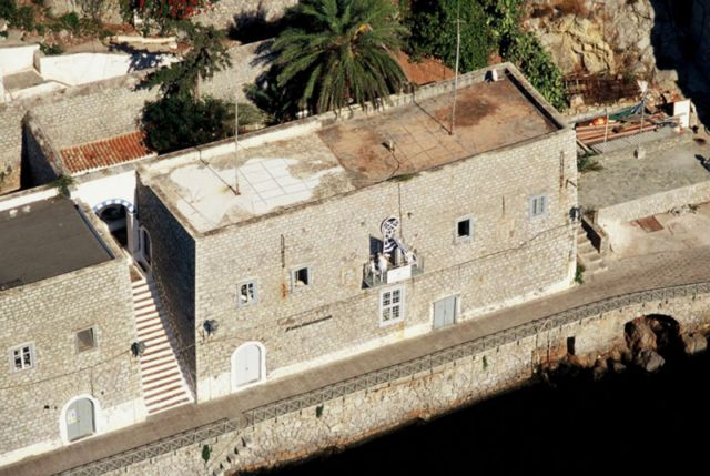 Ανακαινίζεται μέσω δωρεάς η ιστορική Ακαδημία Εμπορικού Ναυτικού Υδρας ...