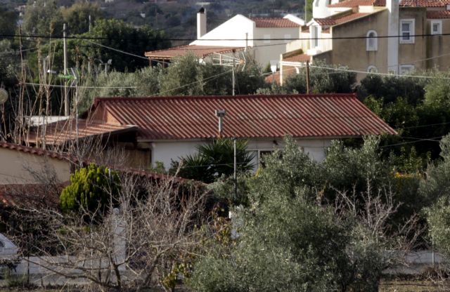Ερευνες σε σπίτια για τον εντοπισμό της 22χρονης φοιτήτριας συνεργού ...