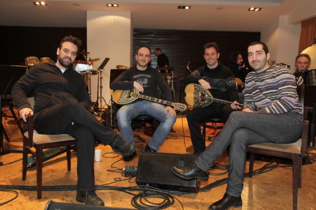 Τσιτσάνης - Μίκης: μουσική παράλληλη - ΤΑ ΝΕΑ