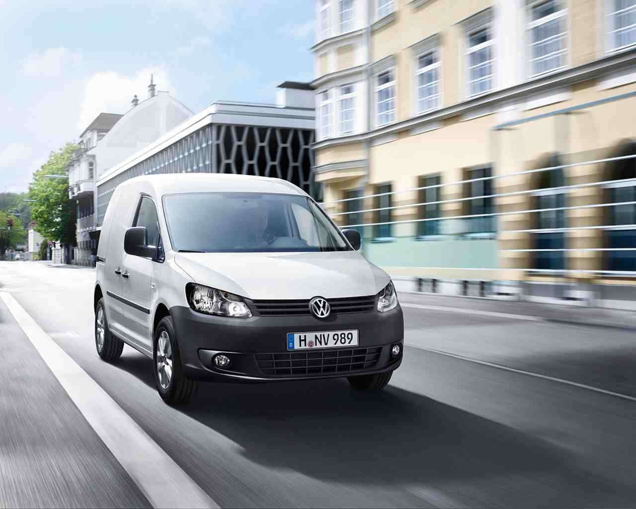 Το νέο Caddy Van έχει μεγαλύτερο χώρο φόρτωσης και οικονομικά μοτέρ ...