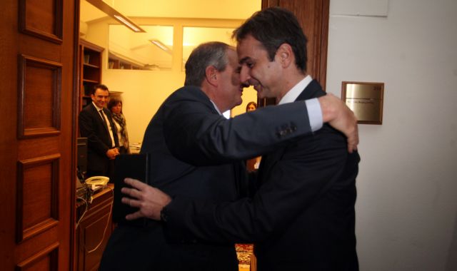 Χορεύοντας με τον Καραμανλή - ΤΑ ΝΕΑ