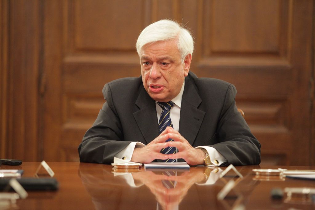 Η Ευρώπη να υπερασπιστεί τον άνθρωπο, ζήτησε ο Προκόπης Παυλόπουλος ...