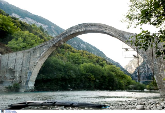 Το γεφύρι της Πλάκας έγινε γεφύρι της Αρτας - ΤΑ ΝΕΑ
