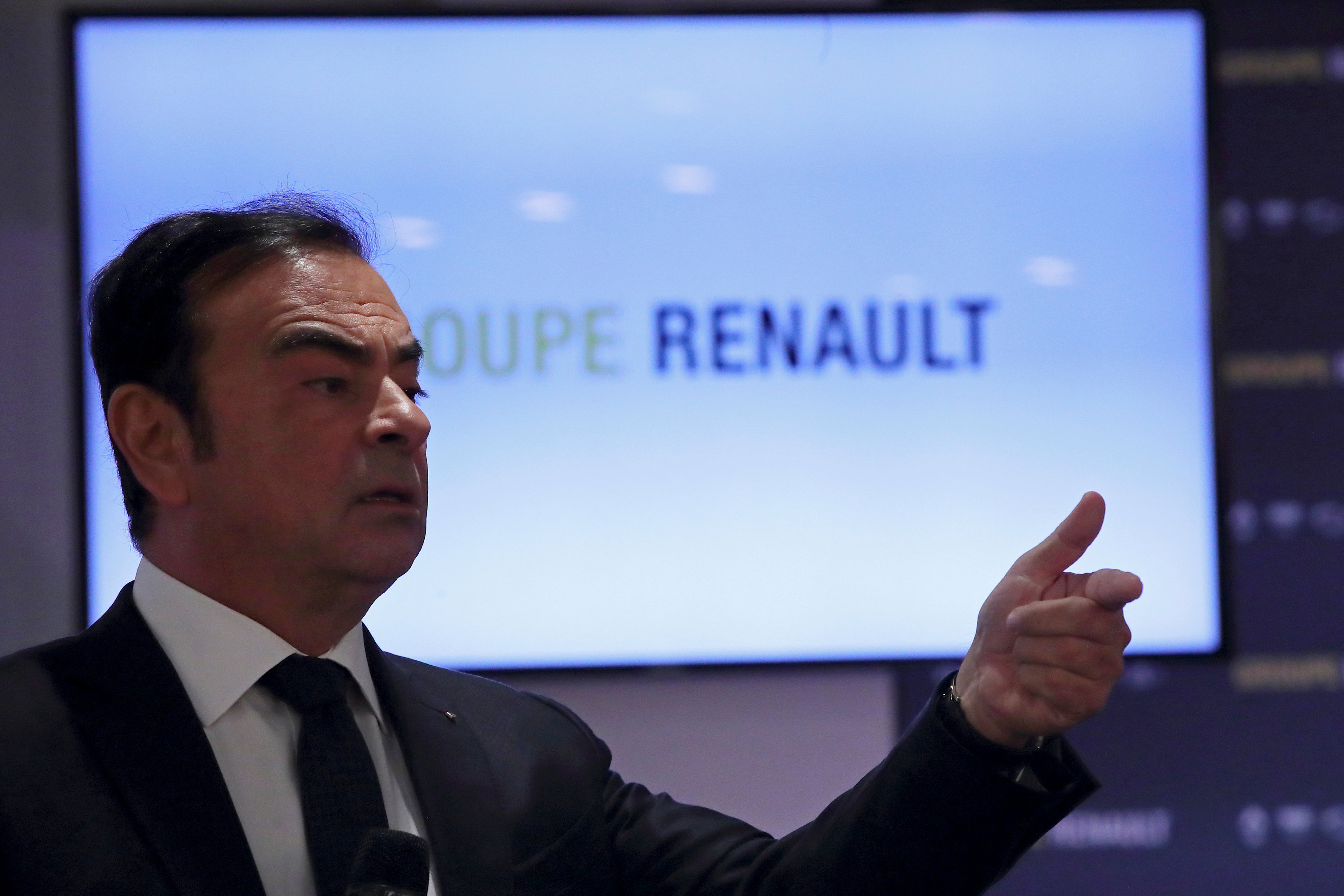 Η Renault θα παραμείνει στο Ιράν παρά τις αμερικανικές κυρώσεις - ΤΑ ΝΕΑ