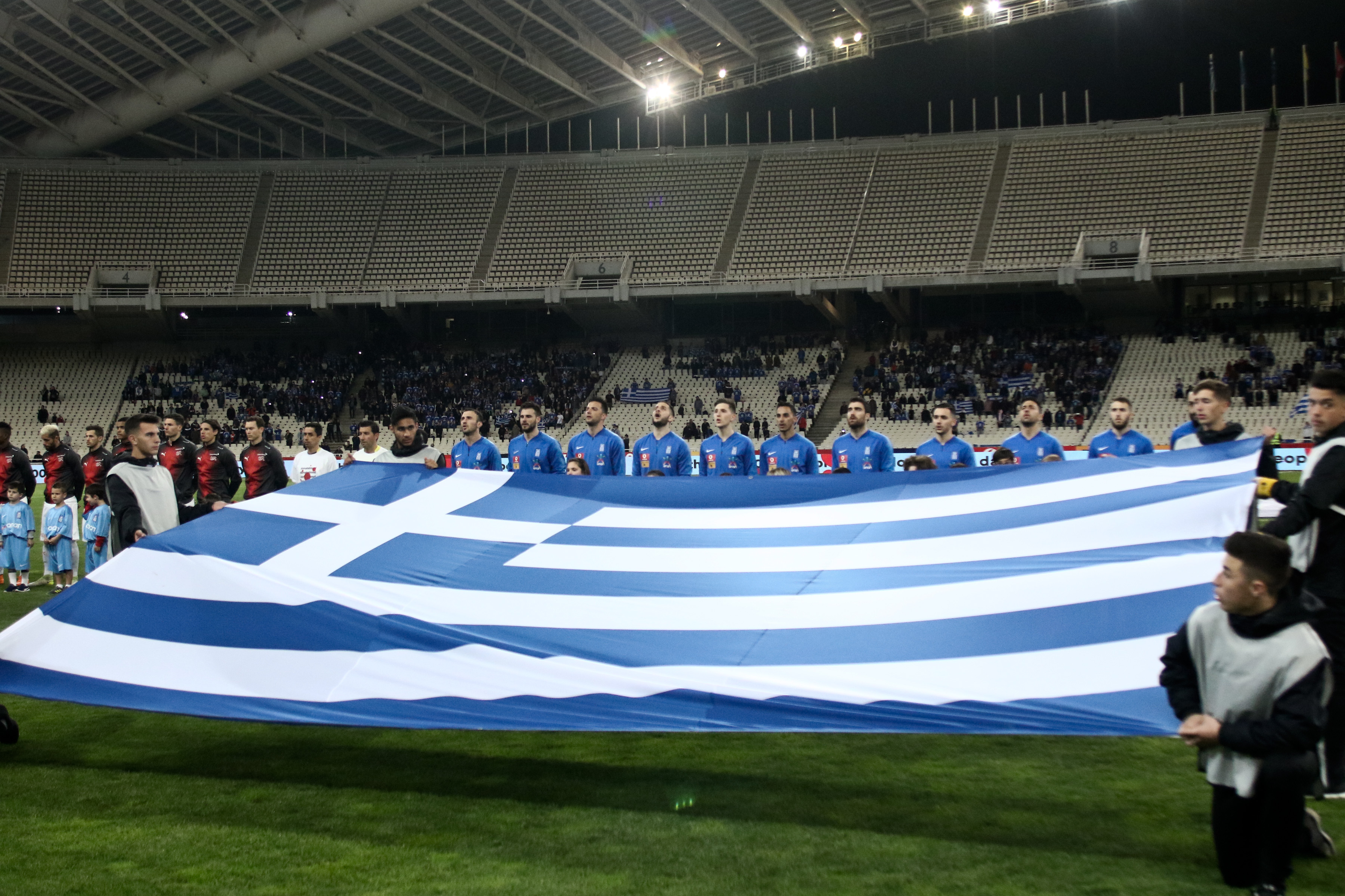Οικονομική ενίσχυση από τους Ελληνες διεθνείς στο Λύρειο Παιδικό Ιδρυμα ...