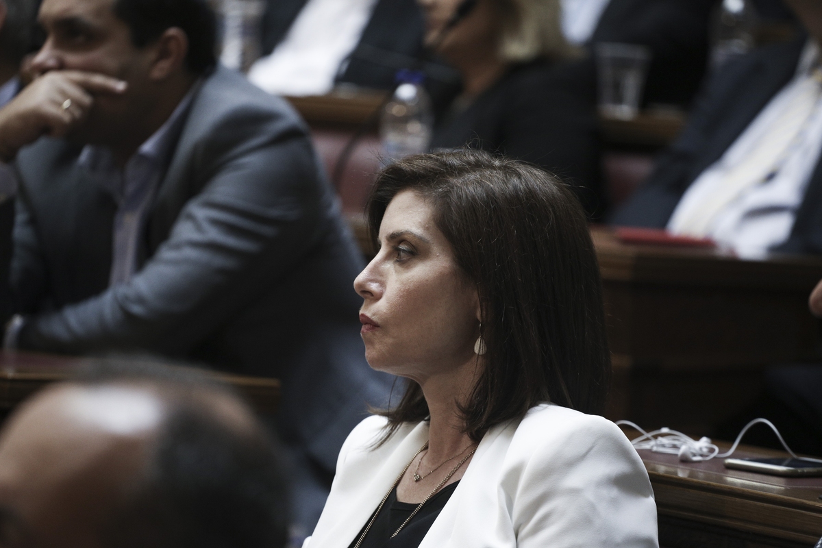 Παραιτείται από βουλευτής και η Άννα Μισέλ Ασημακοπούλου - ΤΑ ΝΕΑ