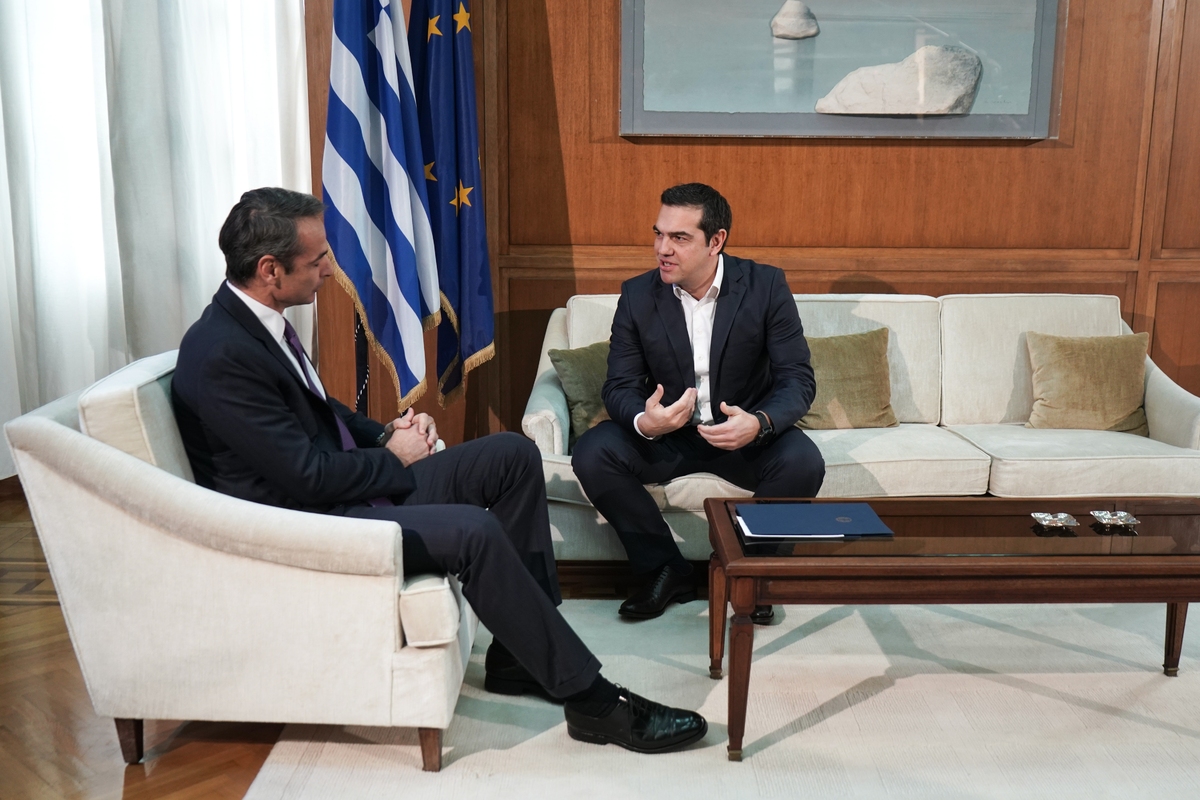 Συνάντηση Μητσοτάκη με Τσίπρα: Τι είπαν για εθνικά θέματα και ...