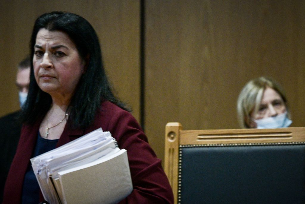 Δίκη Χρυσής Αυγής: Η πρόεδρος «άδειασε» την εισαγγελέα – Αγωνία για την ...