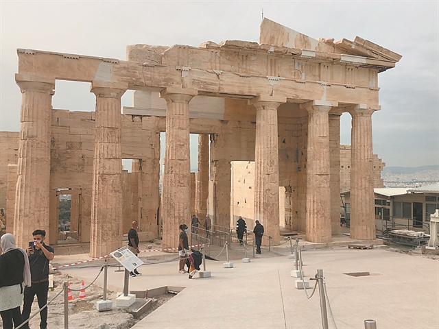 Στην Ακρόπολη των νέων διαδρομών - ΤΑ ΝΕΑ