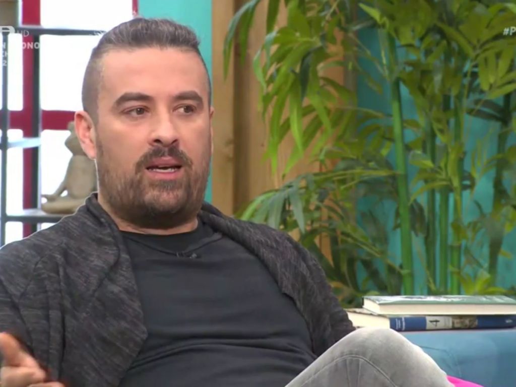 «Να ξεβρωμίσει λίγο ο τόπος και να πάμε παραπέρα» λέει ο Γιάννης ...