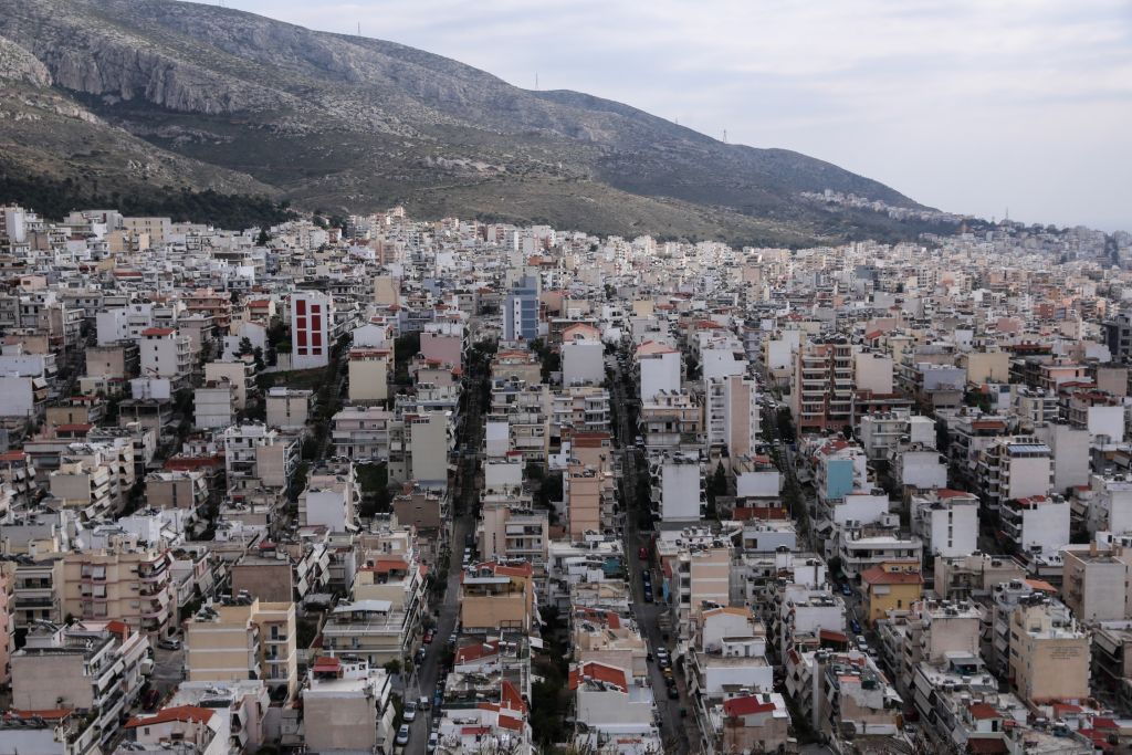 Κοροναϊός : «Φλέγονται» οι γειτονιές της Αττικής - ΤΑ ΝΕΑ
