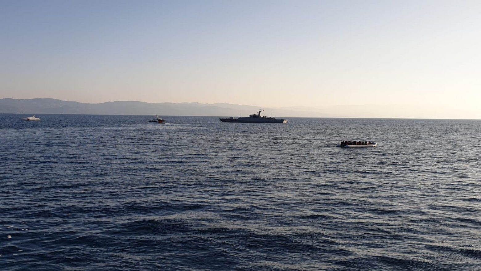 Απίστευτη πρόκληση: Τουρκική ακταιωρός παρενόχλησε σκάφος του λιμενικού ...