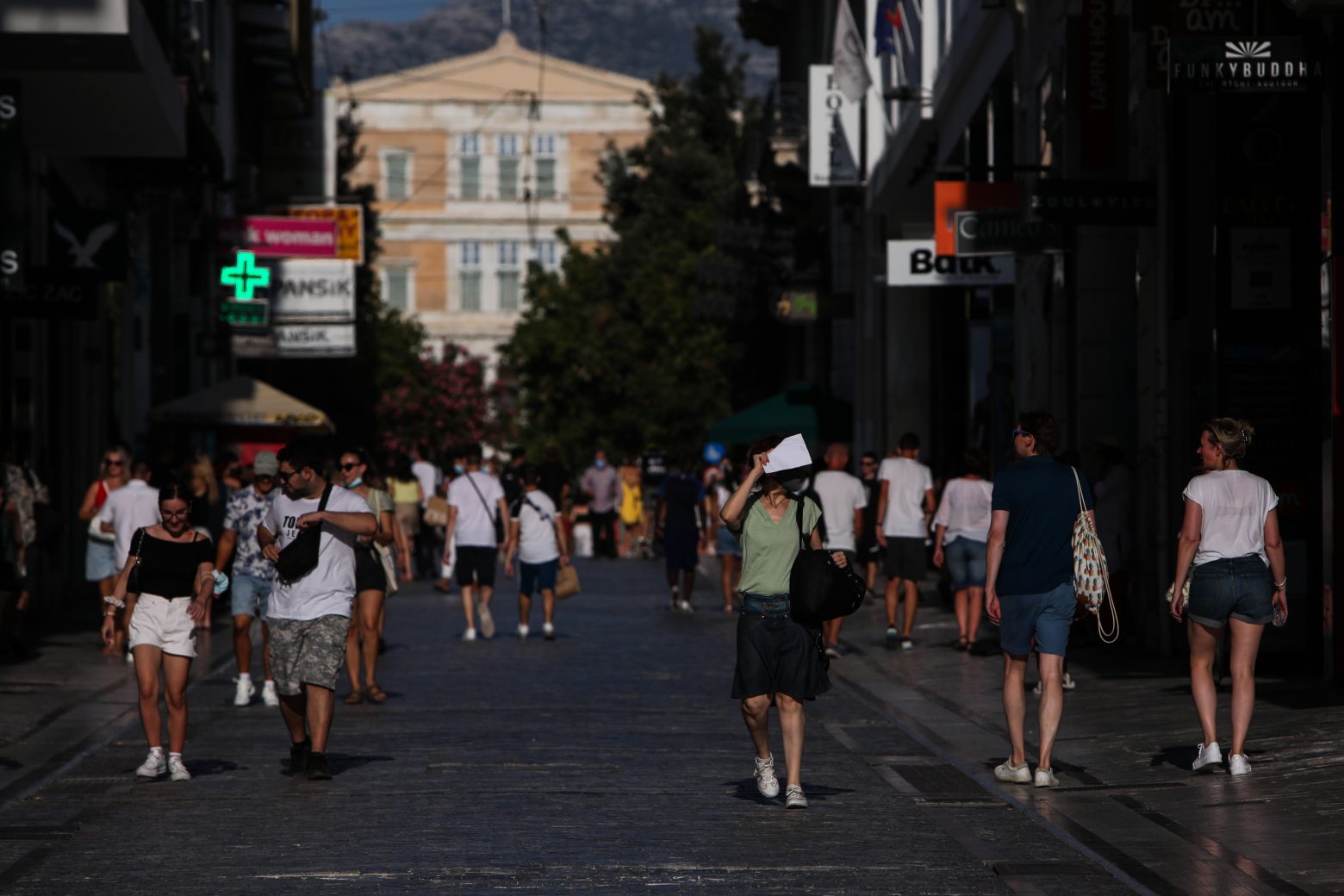 Κοροναϊός: Πού εντοπίζονται τα 2.562 κρούσματα – Δείτε αναλυτικά τον ...
