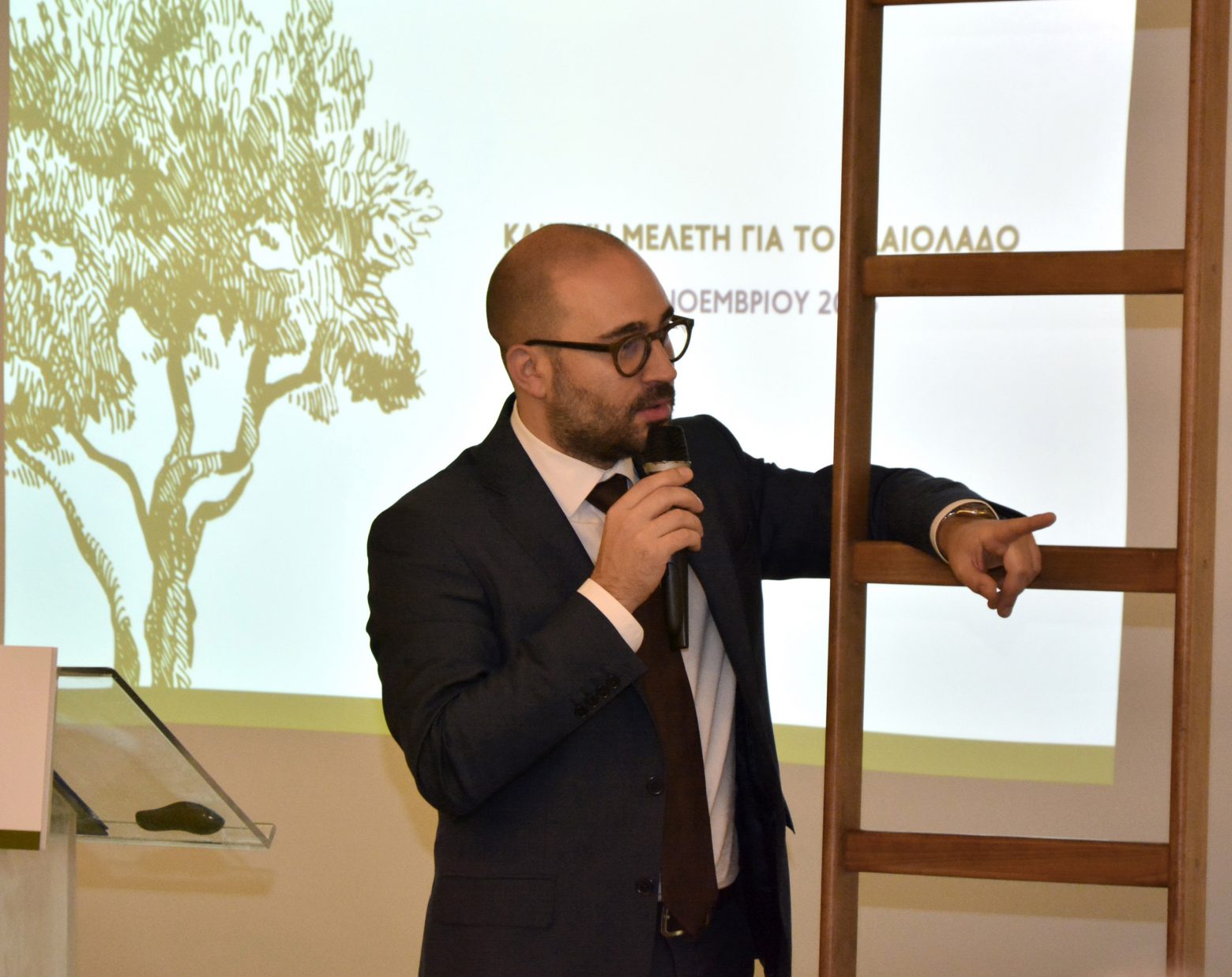 Πέτσας – «Ο πρωθυπουργός δεν δίνει εξηγήσεις σε κανέναν – Δεν υπήρχε ...