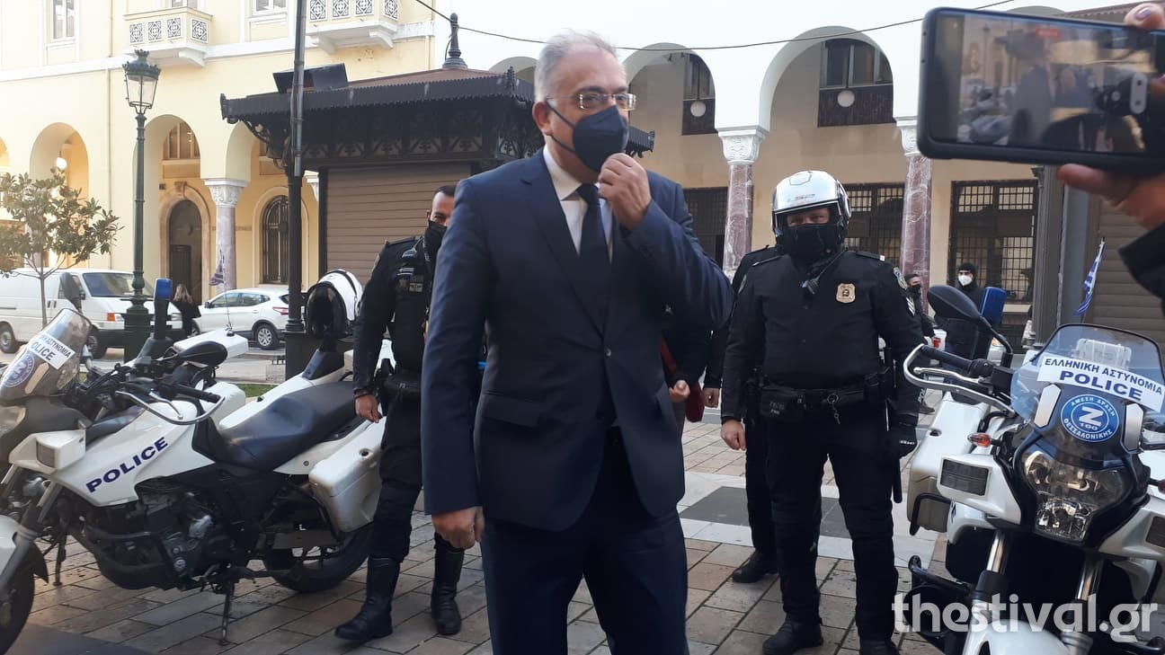 Θεοδωρικάκος – Ανδρισμός είναι να είσαι ευγενικός, να αγαπάς και να ...