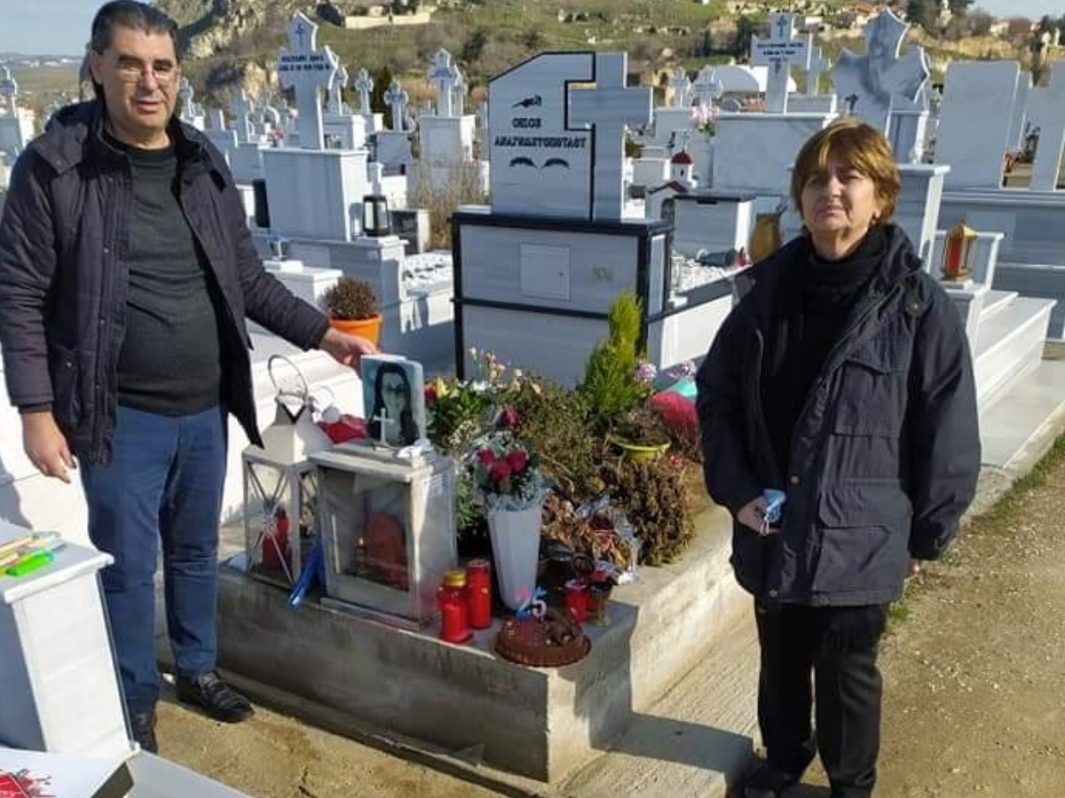 Ελένη Τοπαλούδη – «Ραγίζουν καρδιές» οι γονείς της – Της πήγαν τούρτα ...
