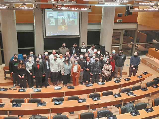 Δημοτικό Συμβούλιο Νέων στον Πειραιά - ΤΑ ΝΕΑ