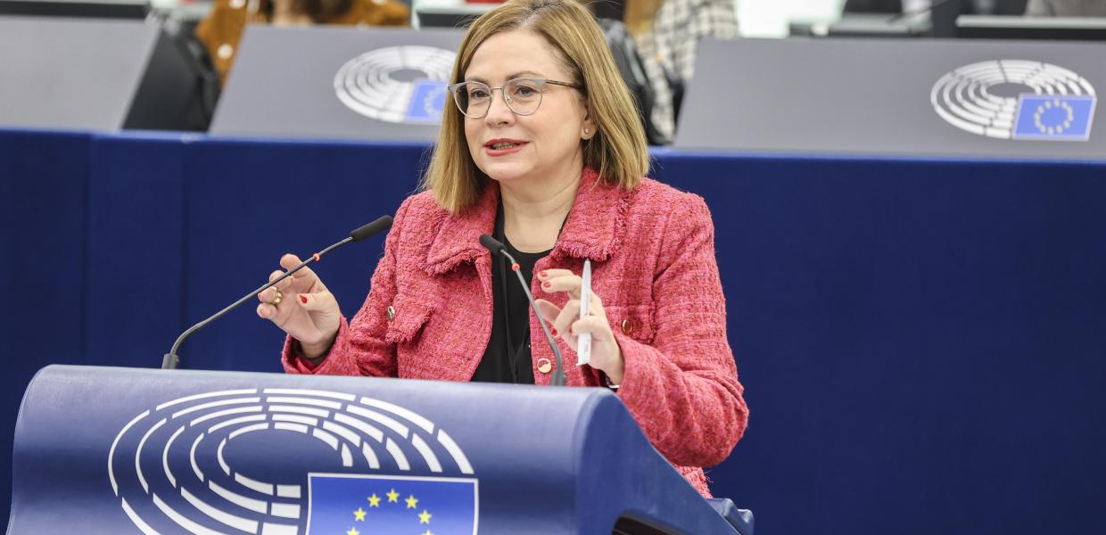 Μαρία Σπυράκη: «Σήμερα θα ζητήσω την αναστολή της κομματικής μου ...