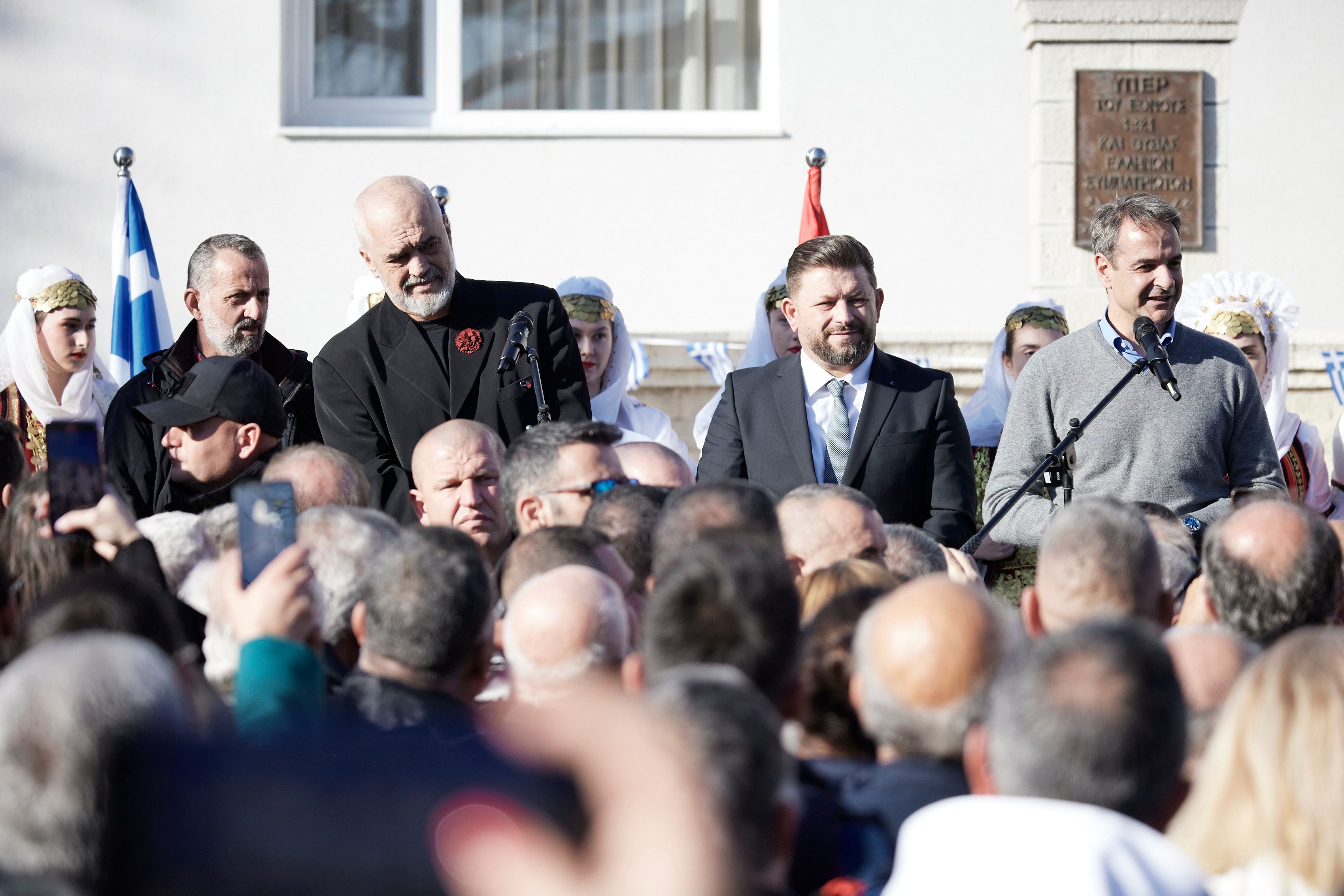 Κοινή επίσκεψη Μητσοτάκη και Ράμα στη Δερβιτσάνη - ΤΑ ΝΕΑ