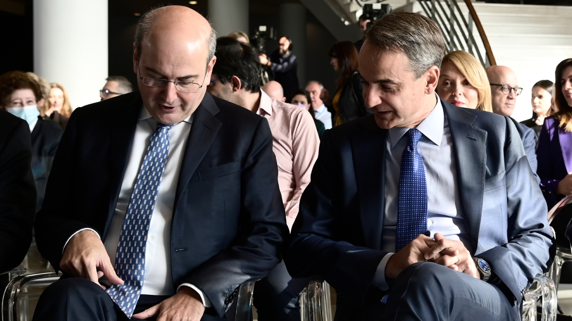 Στο φως αποδείξεις για την παρακολούθηση του Κωστή Χατζηδάκη από την ...