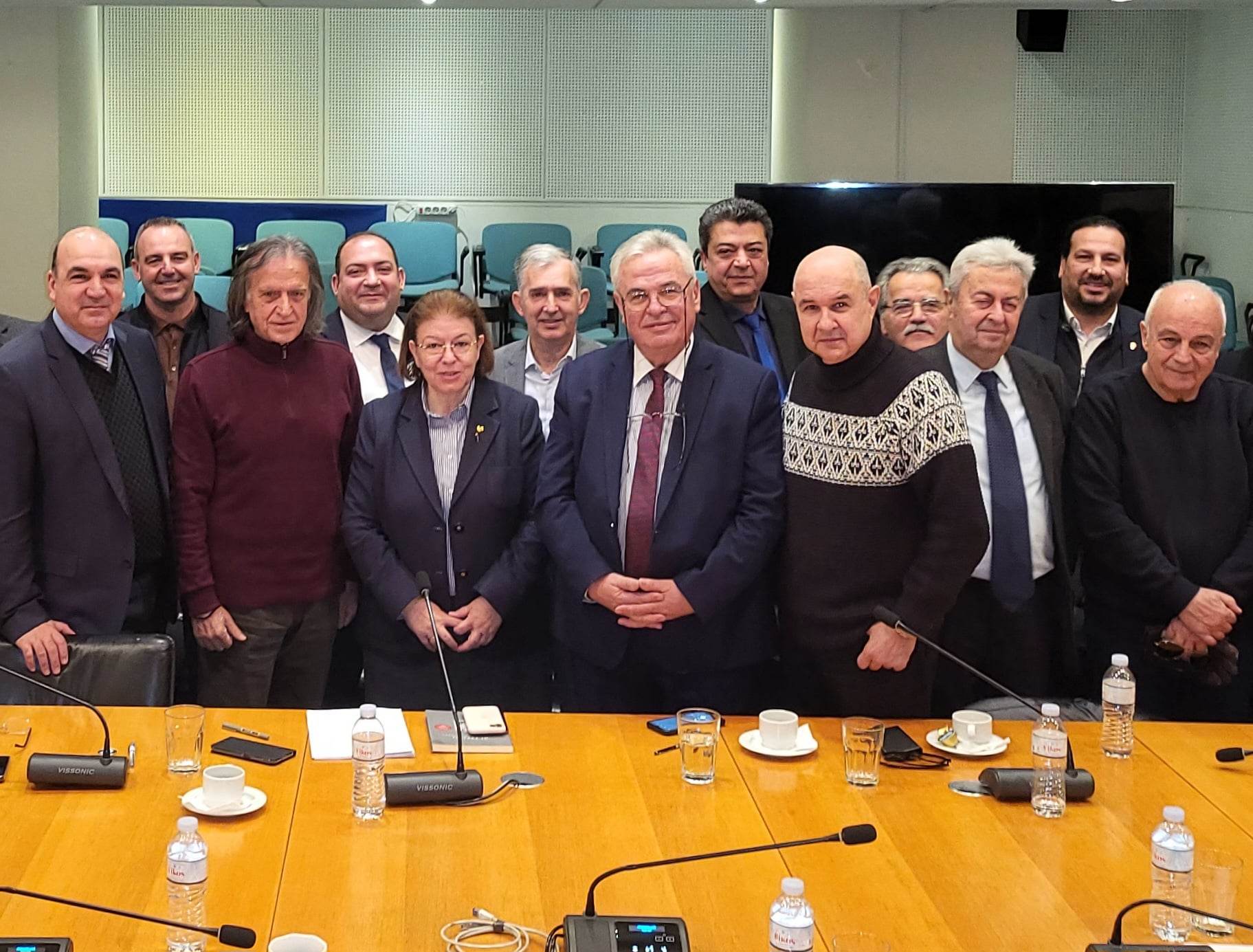 Αυτοδιαχείριση και Επιμελητήρια υπέγραψαν συμφωνία για τα πνευματικά ...