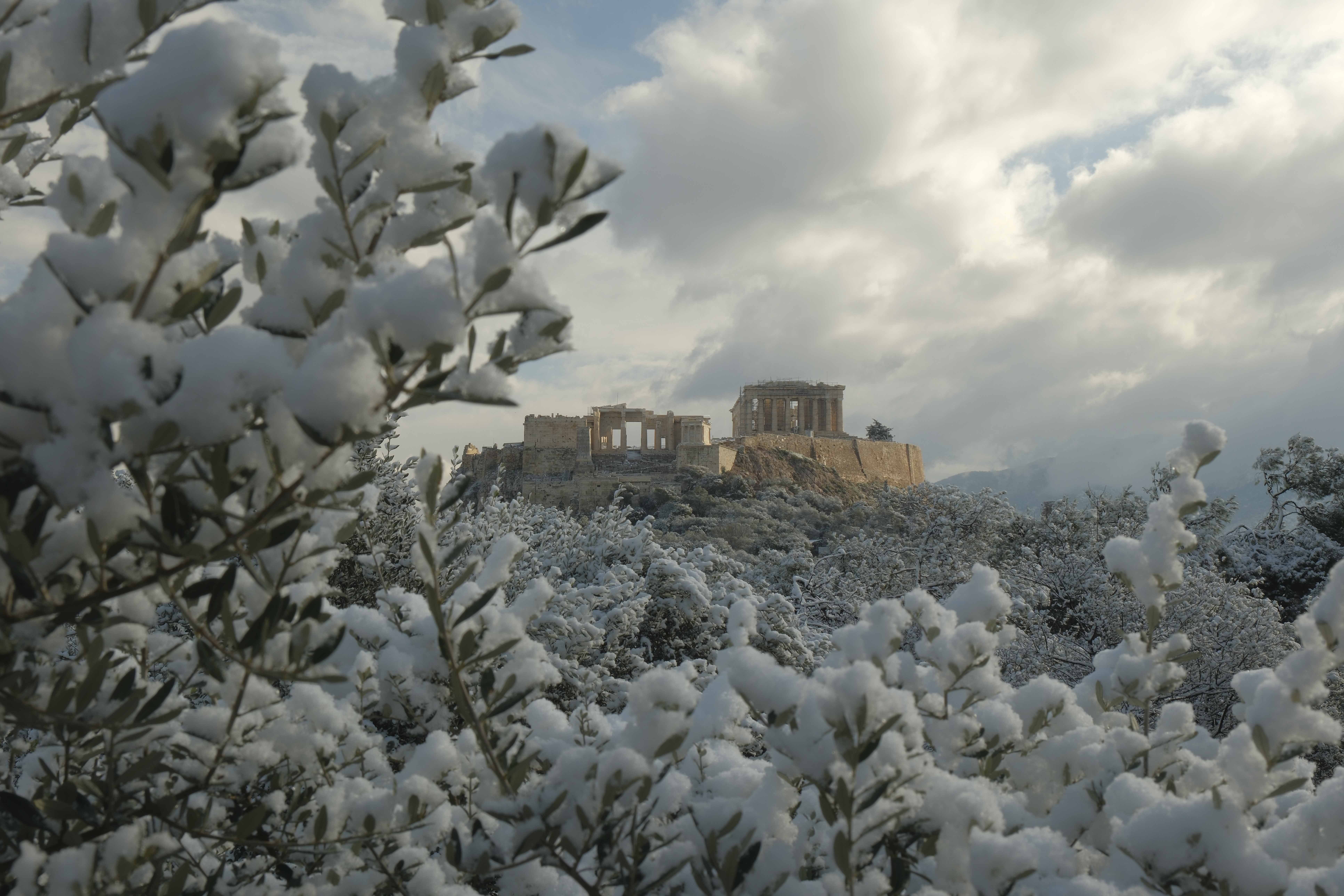 Κακοκαιρία: Παραλύει τη χώρα η Μπάρμπαρα – Live όλες οι εξελίξεις - ΤΑ ΝΕΑ