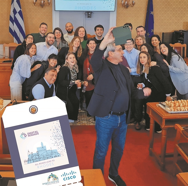 17 ψηφιακοί νομάδες απ’ όλη την Ευρώπη για τρεις μήνες στη Ρόδο - ΤΑ ΝΕΑ