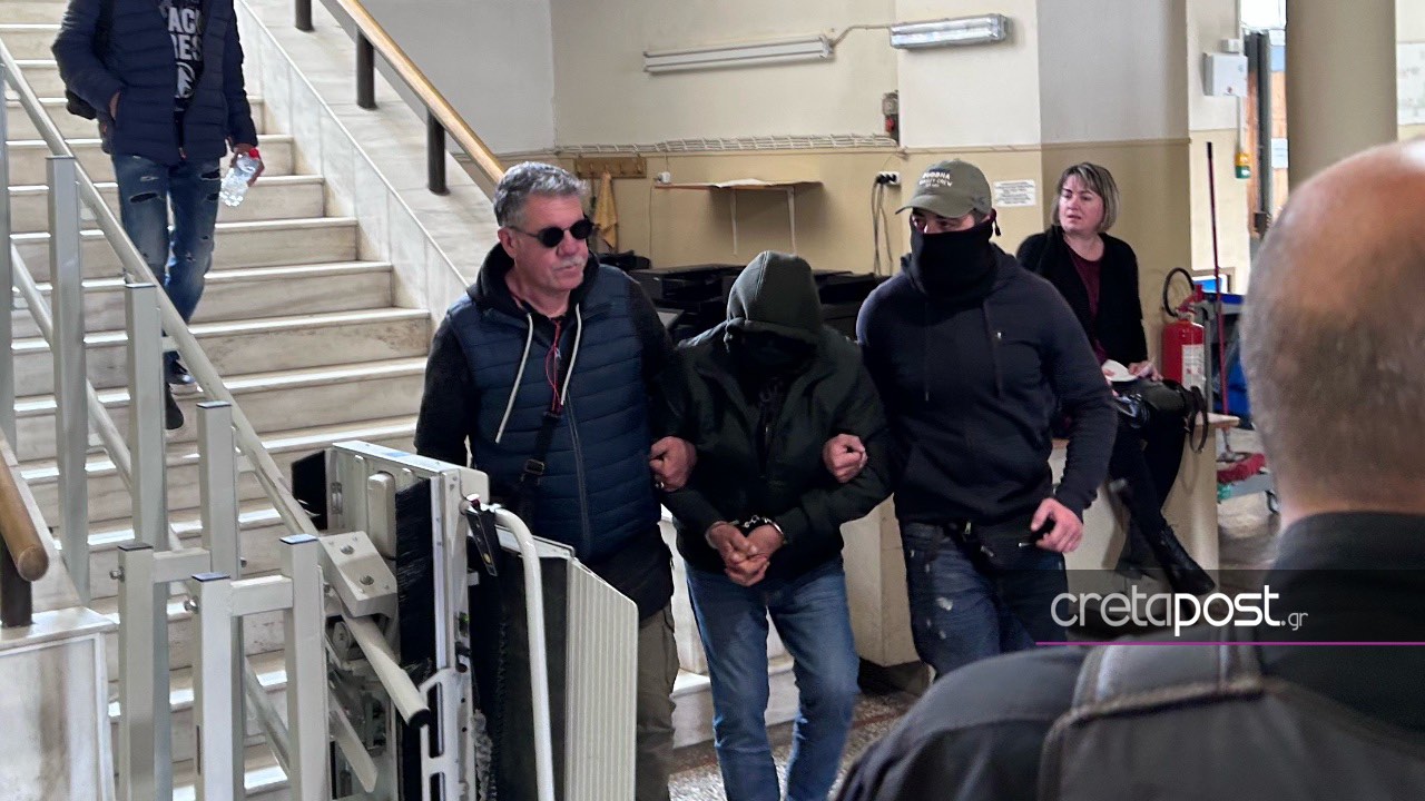 Προφυλακίστηκε ο 66χρονος λυράρης για τον βιασμό ανηλίκου - ΤΑ ΝΕΑ