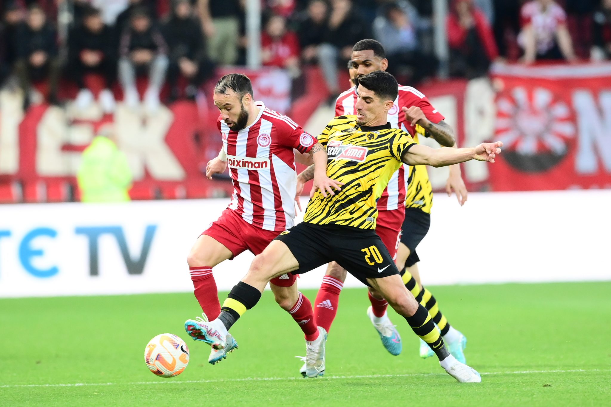Ολυμπιακός – ΑΕΚ 2-1: Κατάθεση ψυχής, αλλά… - ΤΑ ΝΕΑ