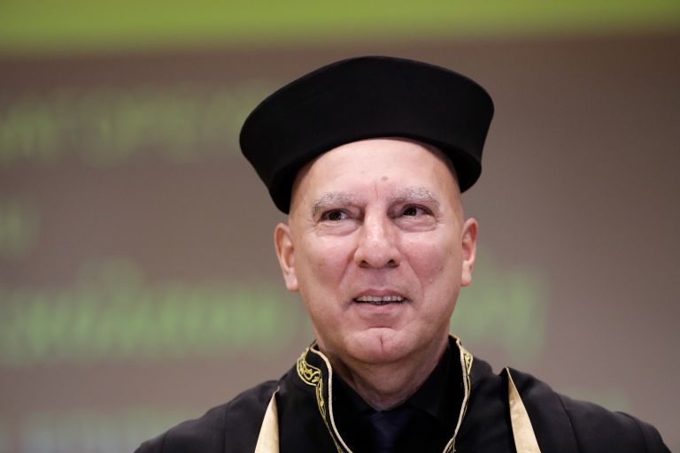 Ο Νίκος Γκάλης αναγορεύτηκε επίτιμος διδάκτορας του ΑΠΘ - ΤΑ ΝΕΑ