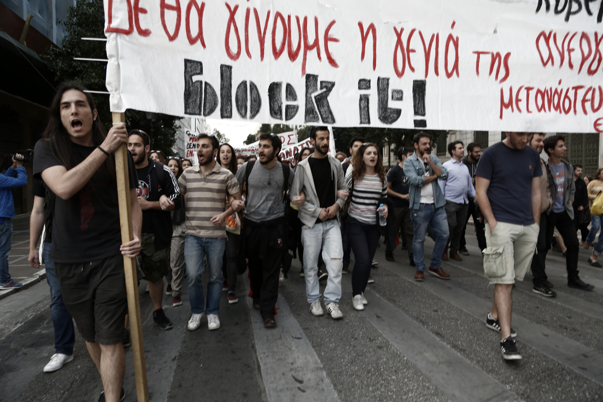 «Χαλαρές» εκλογές: Το παράδοξο με τους Έλληνες νεαρούς ψηφοφόρους - ΤΑ ΝΕΑ