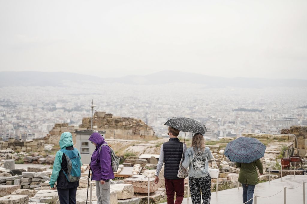 Καιρός σήμερα: Με καταιγίδες και χαλάζι η Δευτέρα - ΤΑ ΝΕΑ