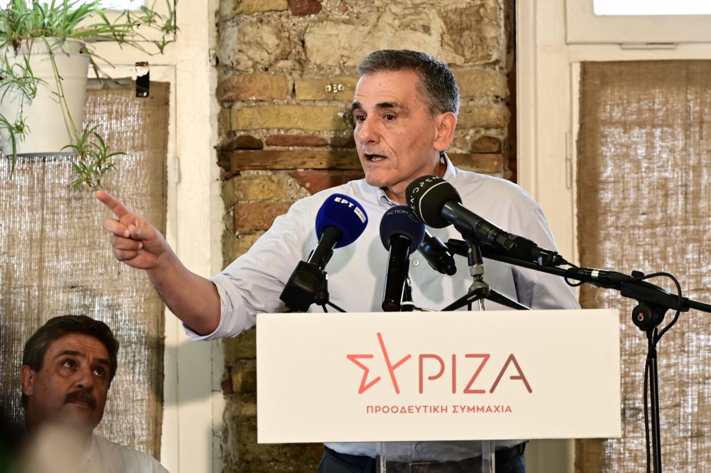 Τσακαλώτος: Ο ΣΥΡΙΖΑ θέλει να ξέρει τι κόμμα είναι, τι ταυτότητα θα ...