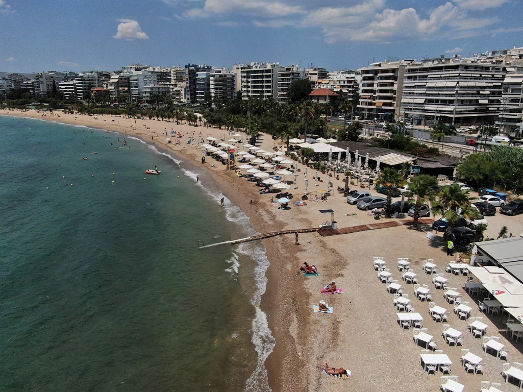 Προσβάσιμες για ΑμεΑ παραλίες του Παλαιού Φαλήρου - ΤΑ ΝΕΑ