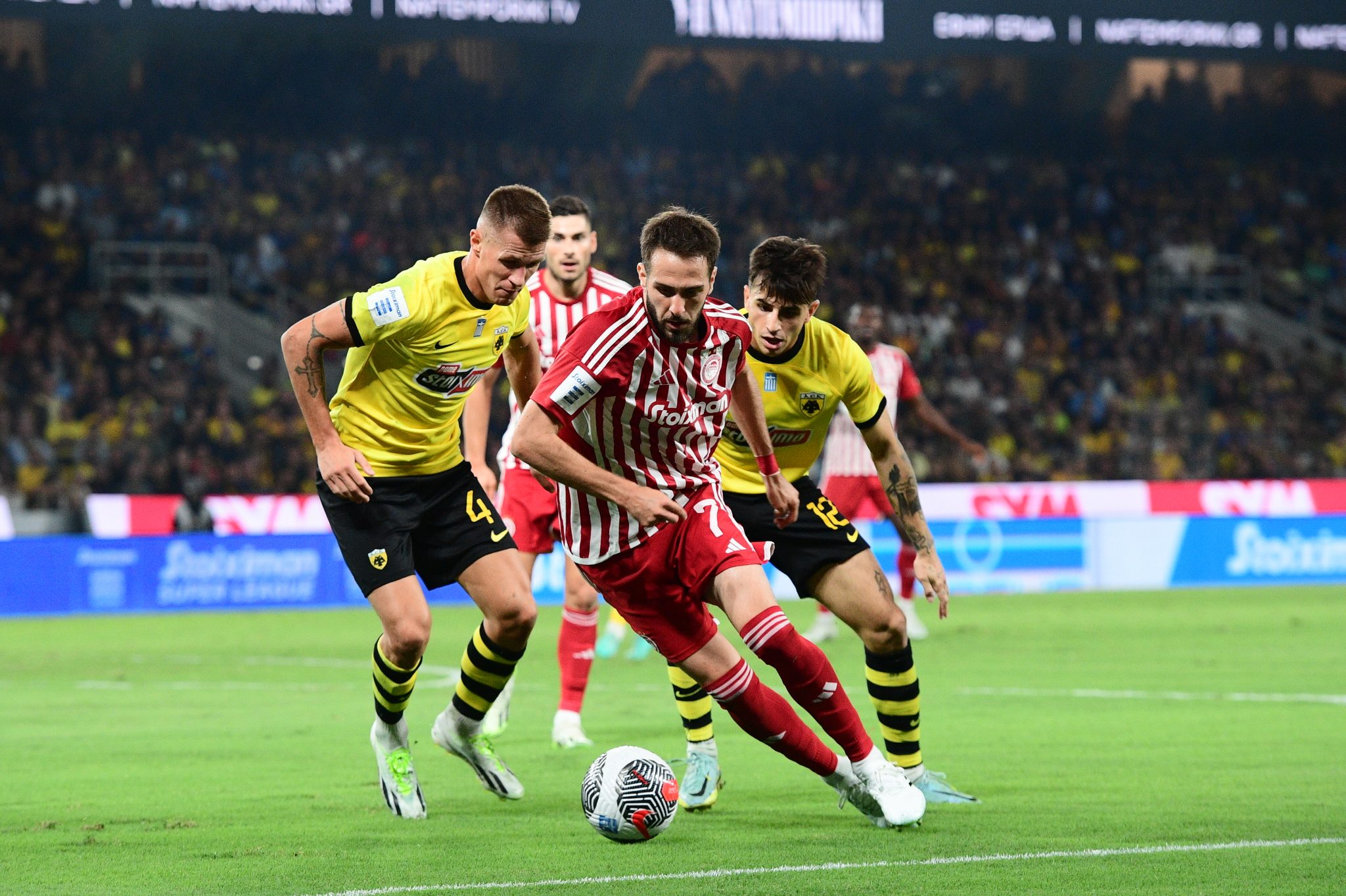 ΑΕΚ – Ολυμπιακός 1-1: Σέντερ… γκολ και ισοπαλία - ΤΑ ΝΕΑ