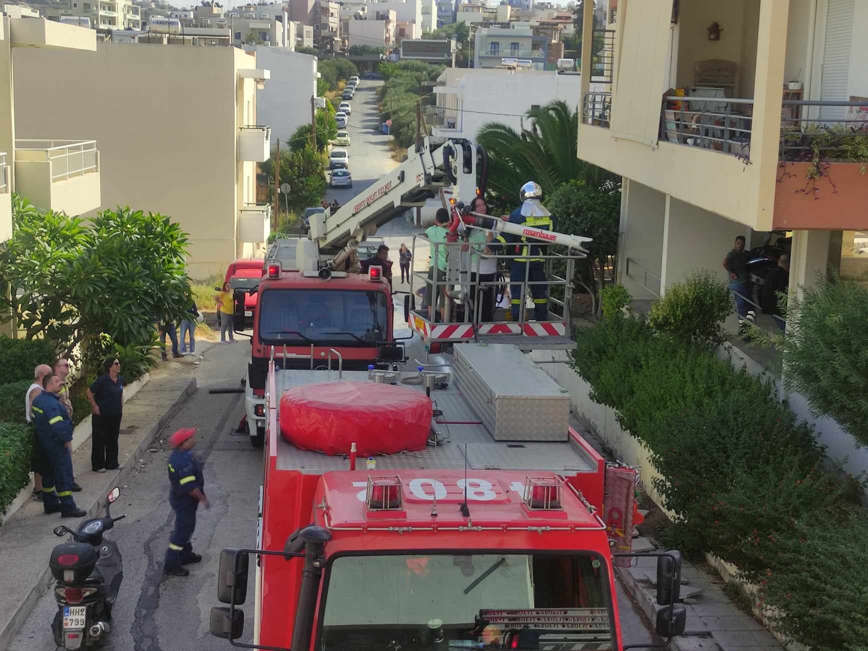Ηράκλειο: Αποθήκη με σφαίρες «αποκάλυψε» φωτιά σε υπόγειο πολυκατοικίας ...