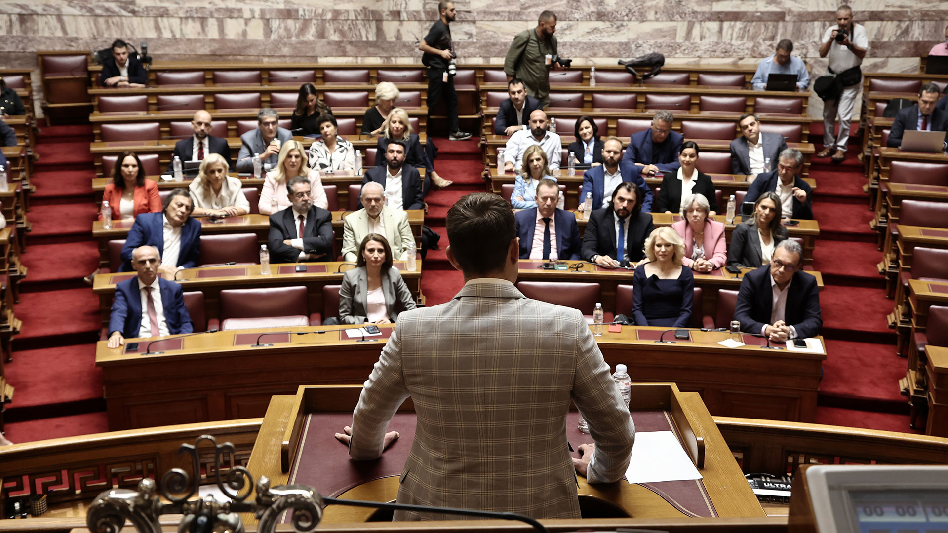 Ενα κόμμα τρεις γραμμές και… βάλε στον ΣΥΡΙΖΑ - Οι δηλώσεις και οι ...
