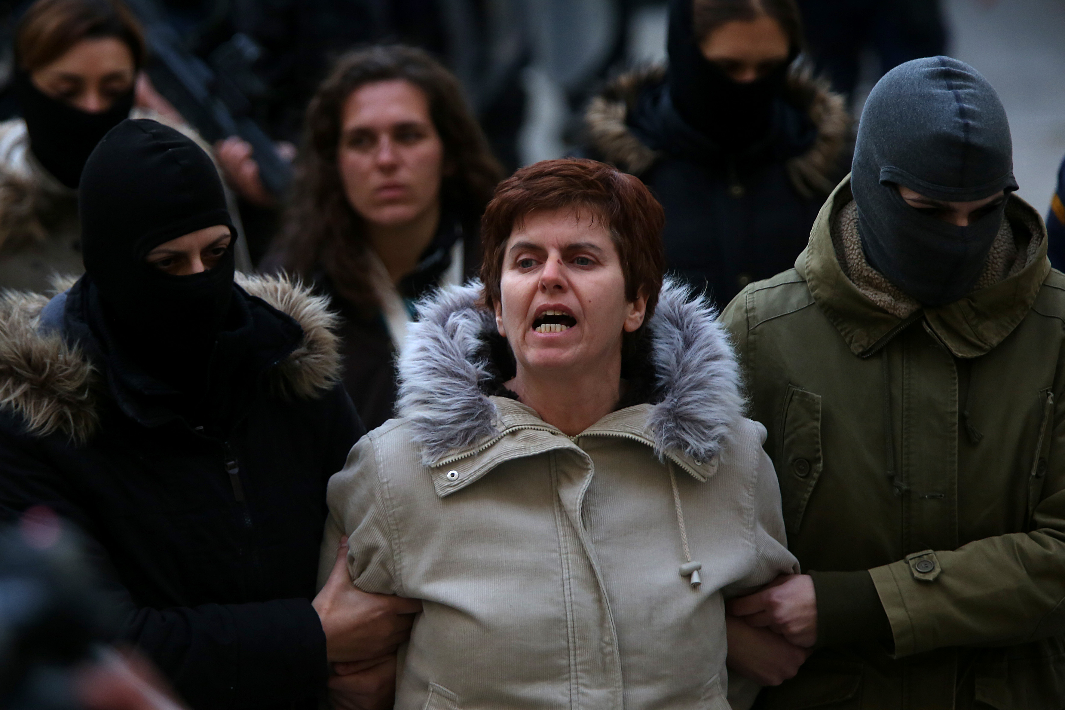 Αποφυλακίστηκε η Πόλα Ρούπα - ΤΑ ΝΕΑ