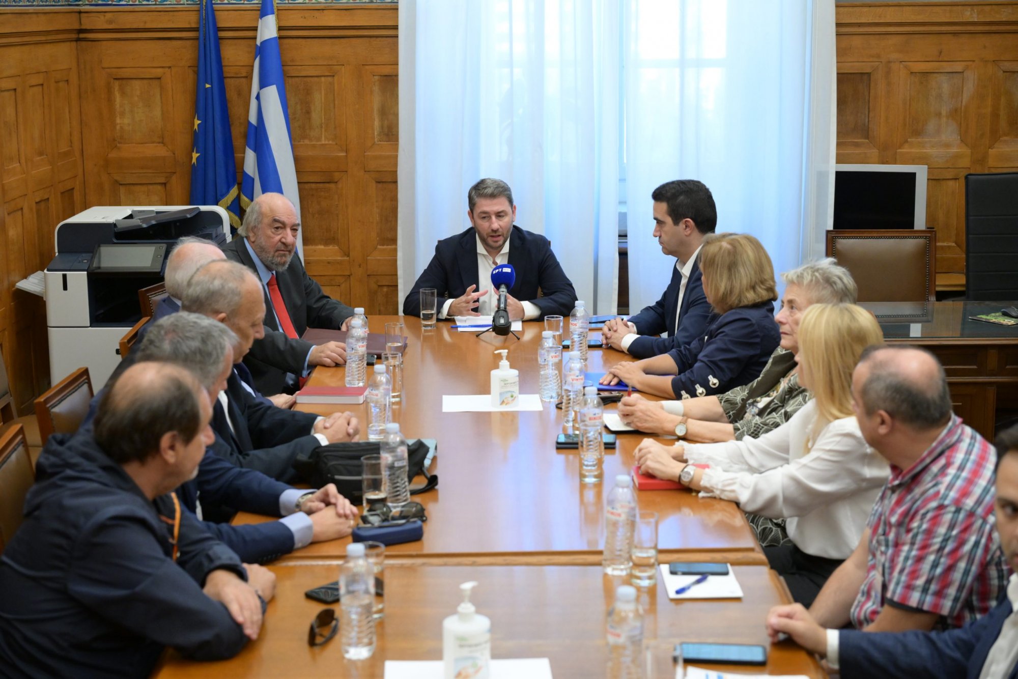 Ανδρουλάκης για ακρίβεια: Ισχυρά συμφέροντα κερδοσκοπούν – Οι προτάσεις ...
