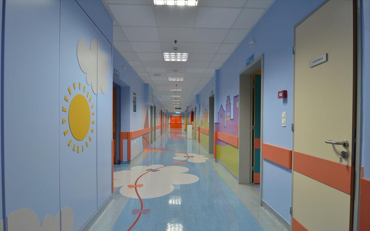 Στο Παίδων «Αγία Σοφία» μεταφέρθηκε 9χρονος με μηνιγγίτιδα - ΤΑ ΝΕΑ
