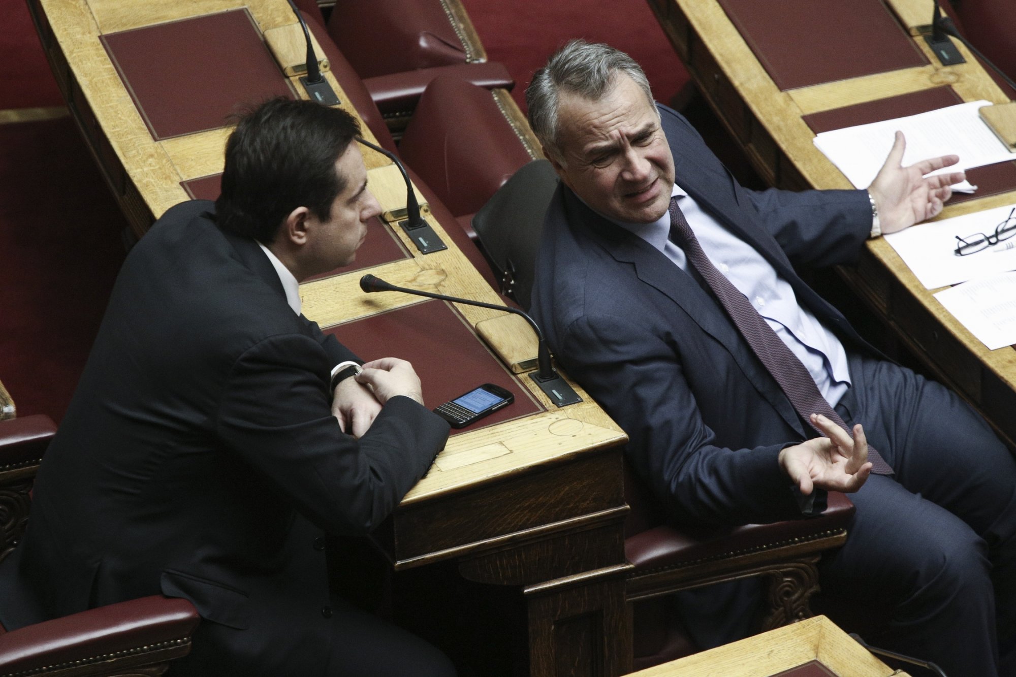 Όταν η Νέα Δημοκρατία απέρριπτε μαζικά το σύμφωνο συμβίωσης - ΤΑ ΝΕΑ