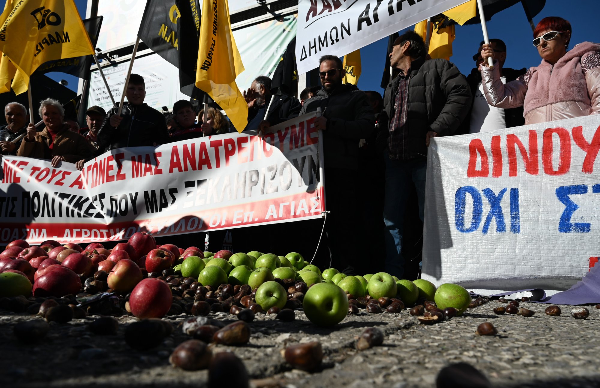 Δεν… απλώνεται η κυβέρνηση με τους αγρότες και μένει στα μέτρα-ψίχουλα ...