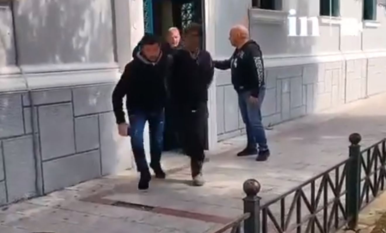 Κορινθία: Στο νοσοκομείο ο 45χρονος «παλαιοχριστιανός» - ΤΑ ΝΕΑ