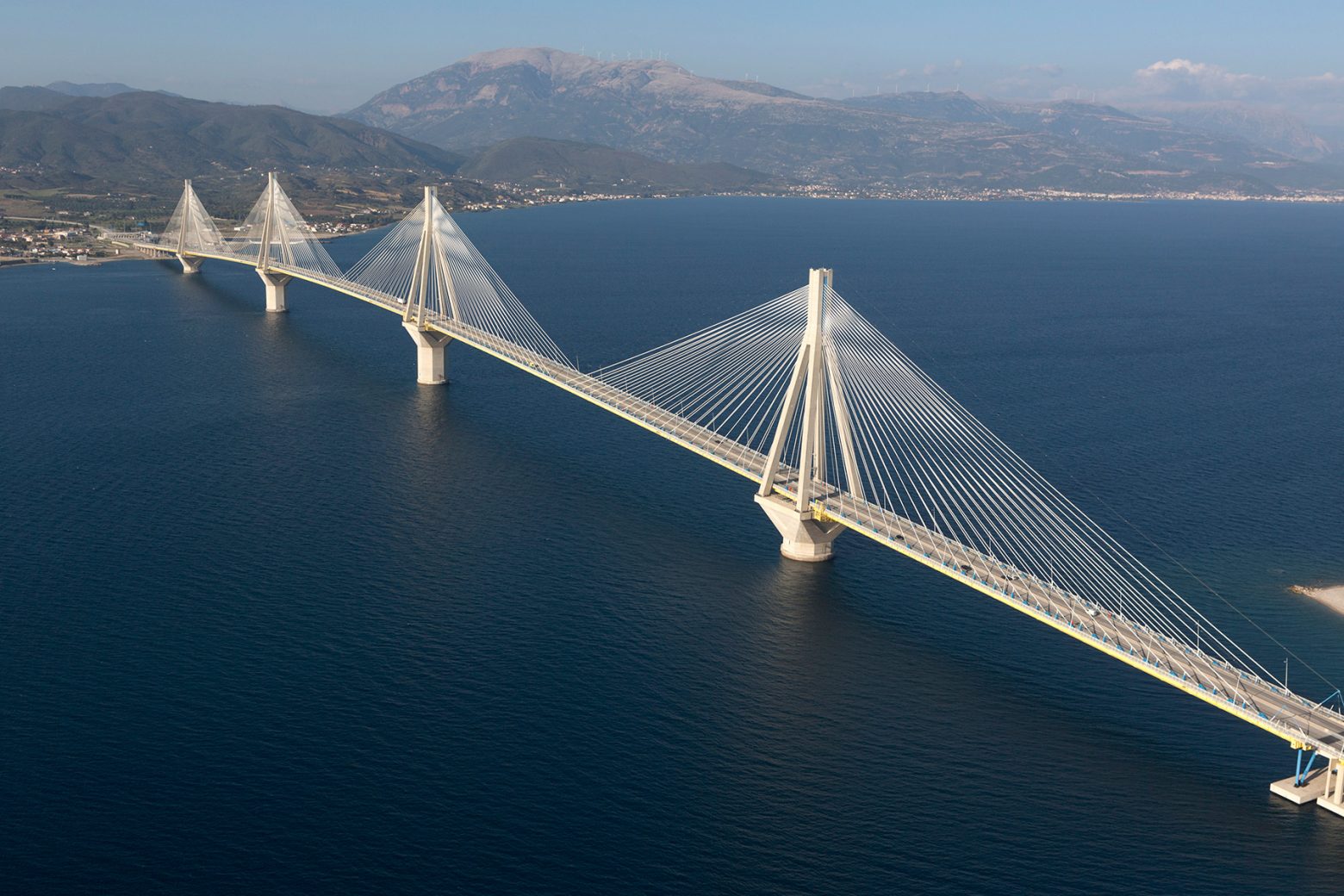 Ρίο - Αντίρριο: Θα άντεχε η γέφυρα μία πρόσκρουση σαν αυτή στη ...