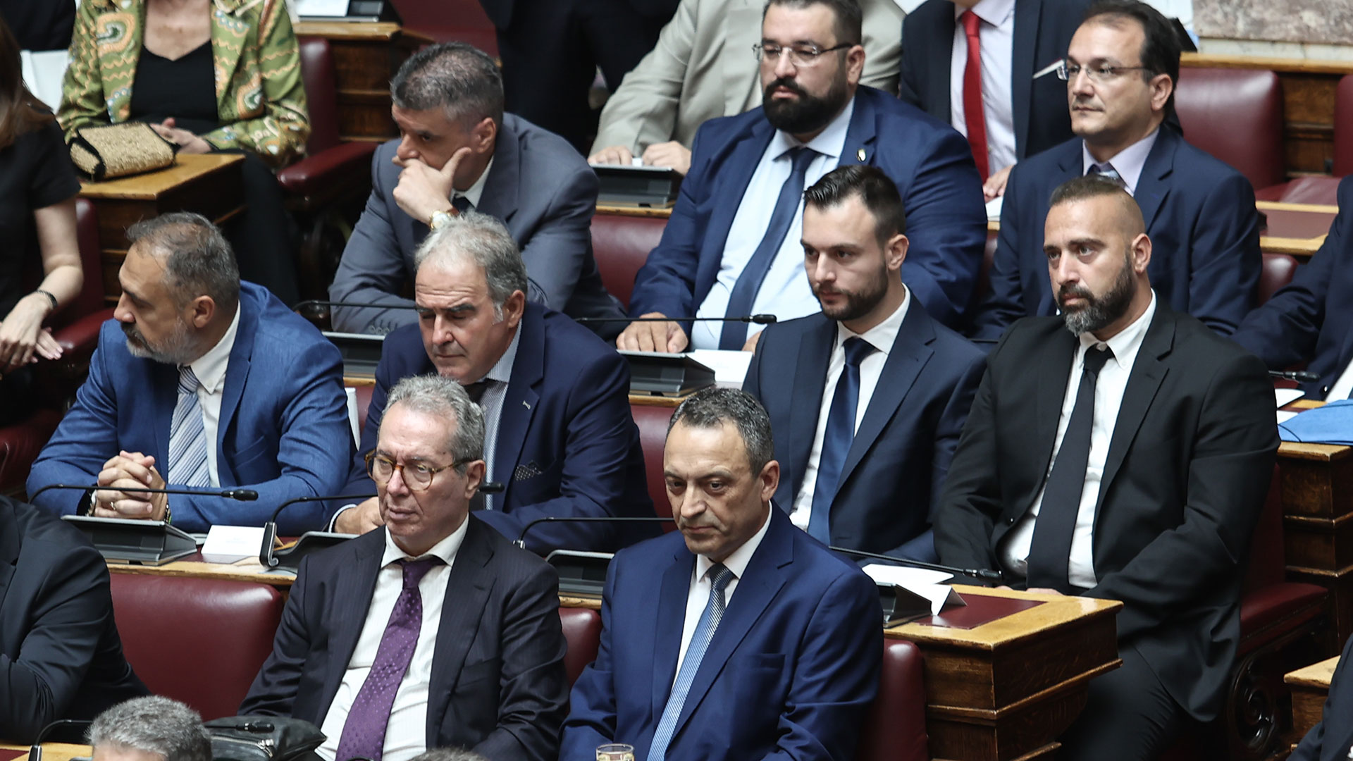 Ποινική δίωξη σε βάρος 11 βουλευτών των Σπαρτιατών και Ηλία Κασιδιάρη ...