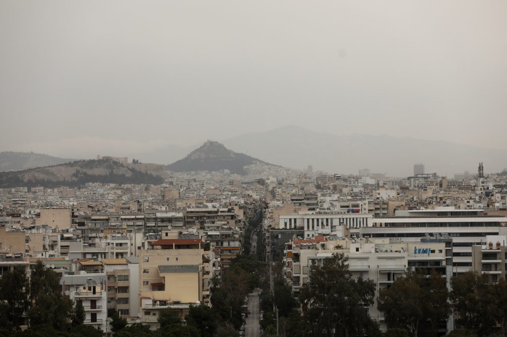 Καιρός: Αφρικανική σκόνη και υψηλές θερμοκρασίες «πνίγουν» τη χώρα ...