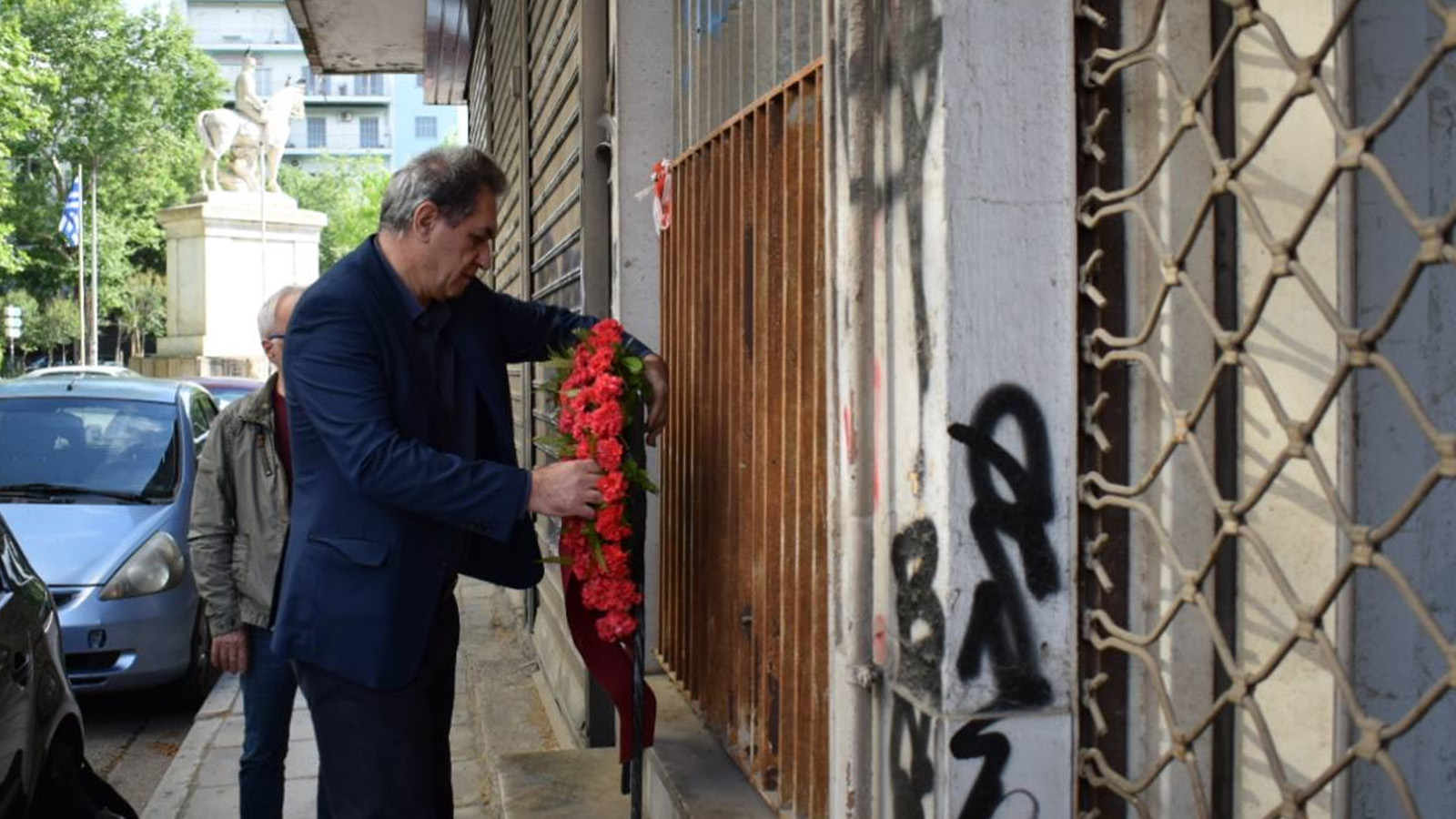 Θεσσαλονίκη: Στεφάνια για τη μαύρη επέτειο της δικτατορίας στον Βαρδάρη ...
