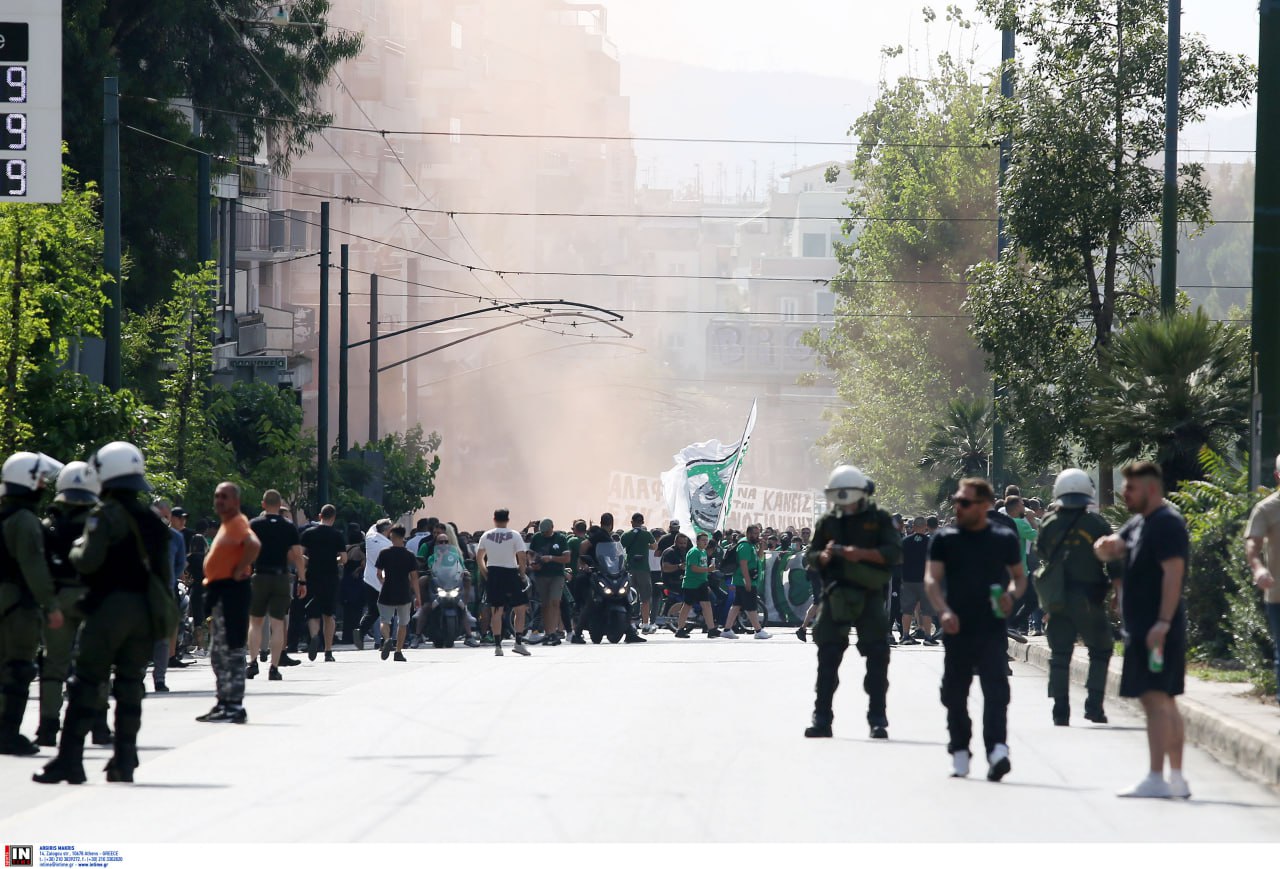 Χαμός στη Λ. Αλεξάνδρας – Σοβαρά επεισόδια και συγκρούσεις οπαδών του ...